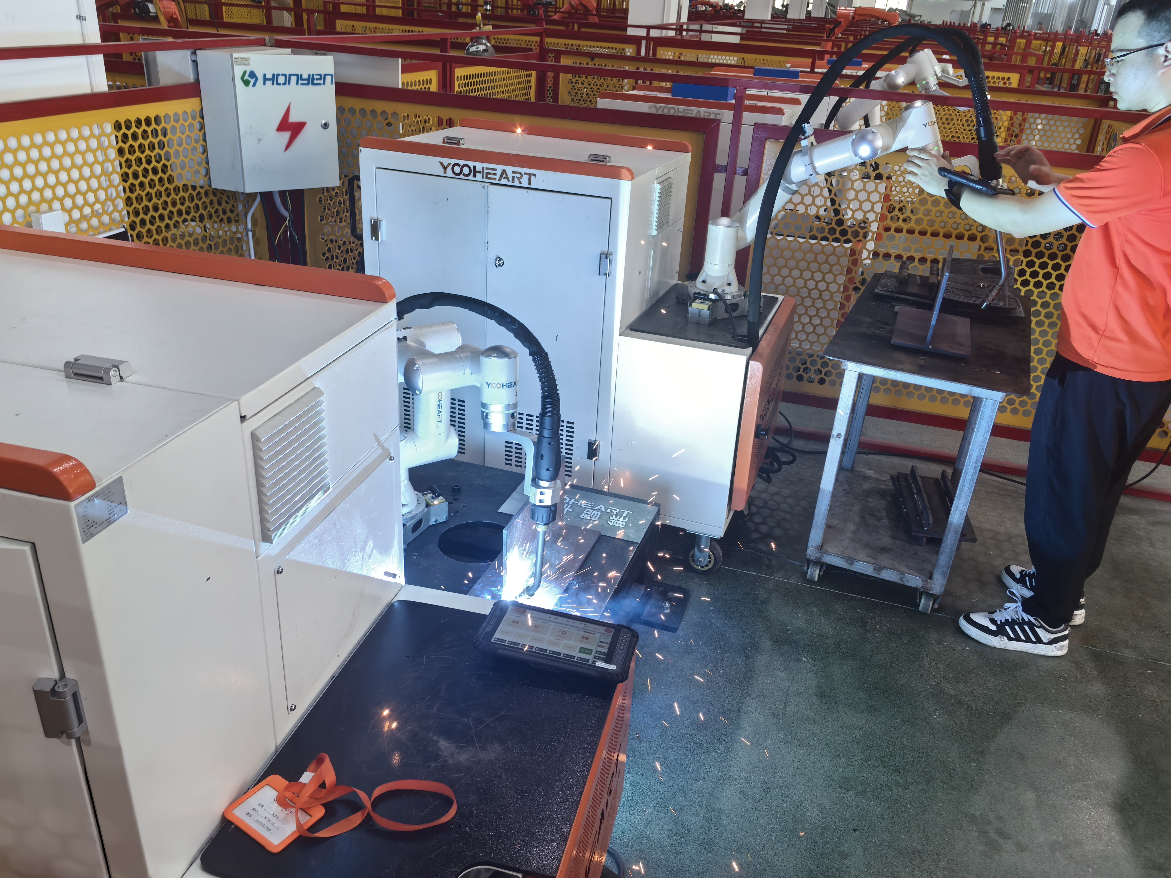 News - Cobot welding station